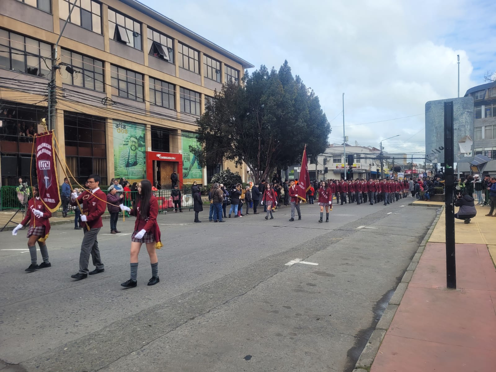 Desfile Fiestas Patrias – LCCH Los Ángeles